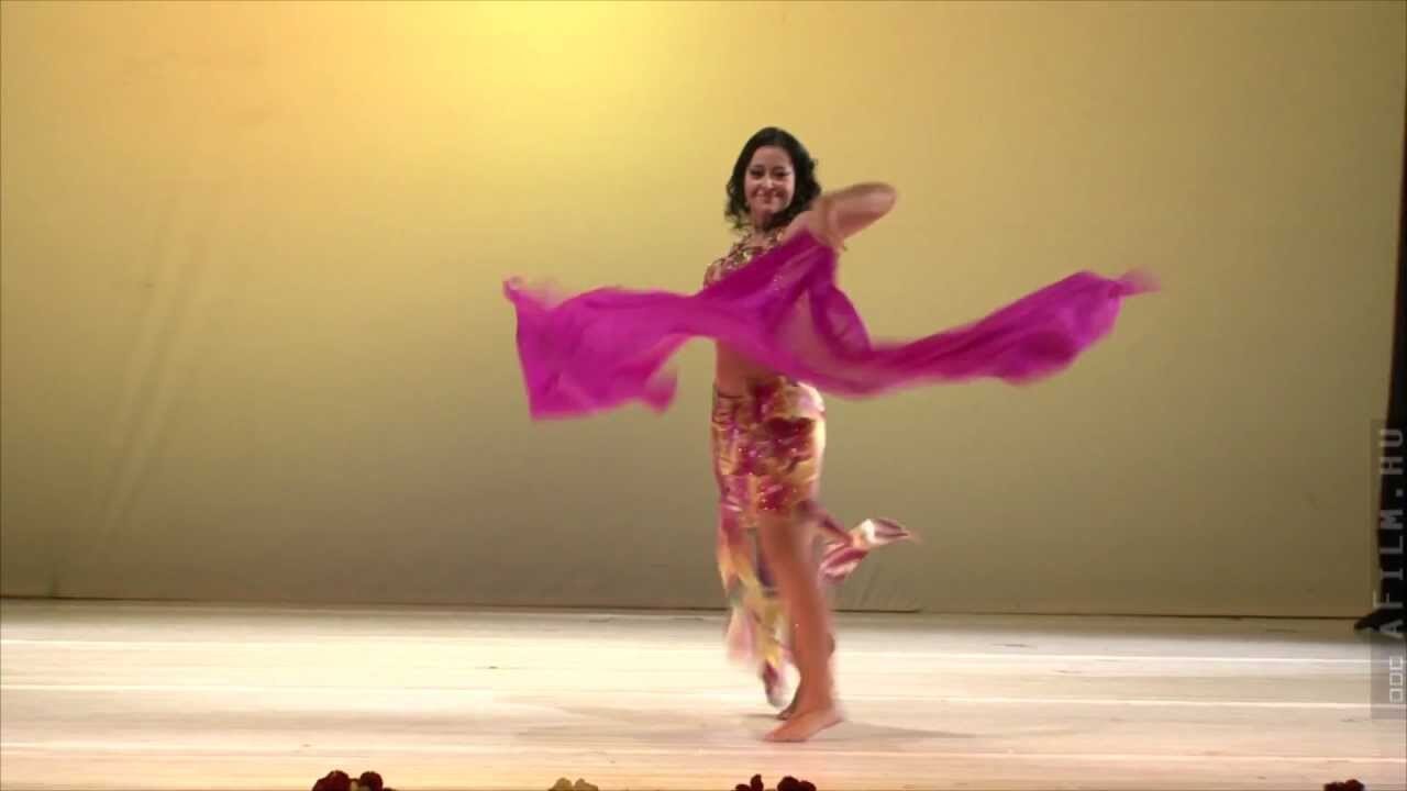 How practising contemporary dance can help belly dancers